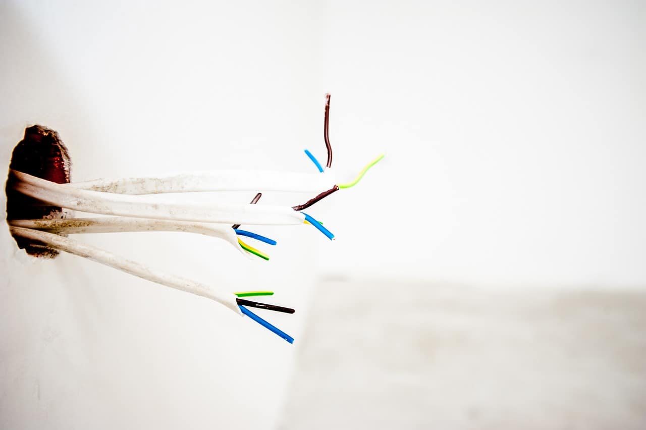 Damp and Electrical Wiring: Unravelling the Risks and Navigating ...