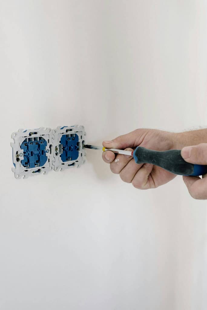 Electrical Shock Injuries: UK Medical Advice & Treatment Options